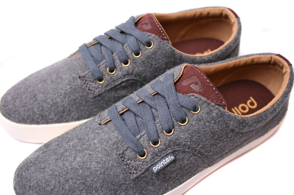 Pointer AFD Canvas Pumps in Felt Navy – Inocencia